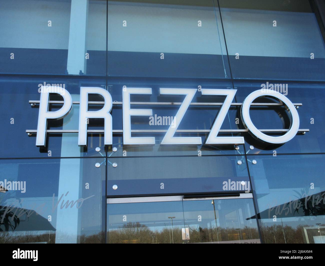 Prezzo restaurant logo hi-res stock photography and images - Alamy