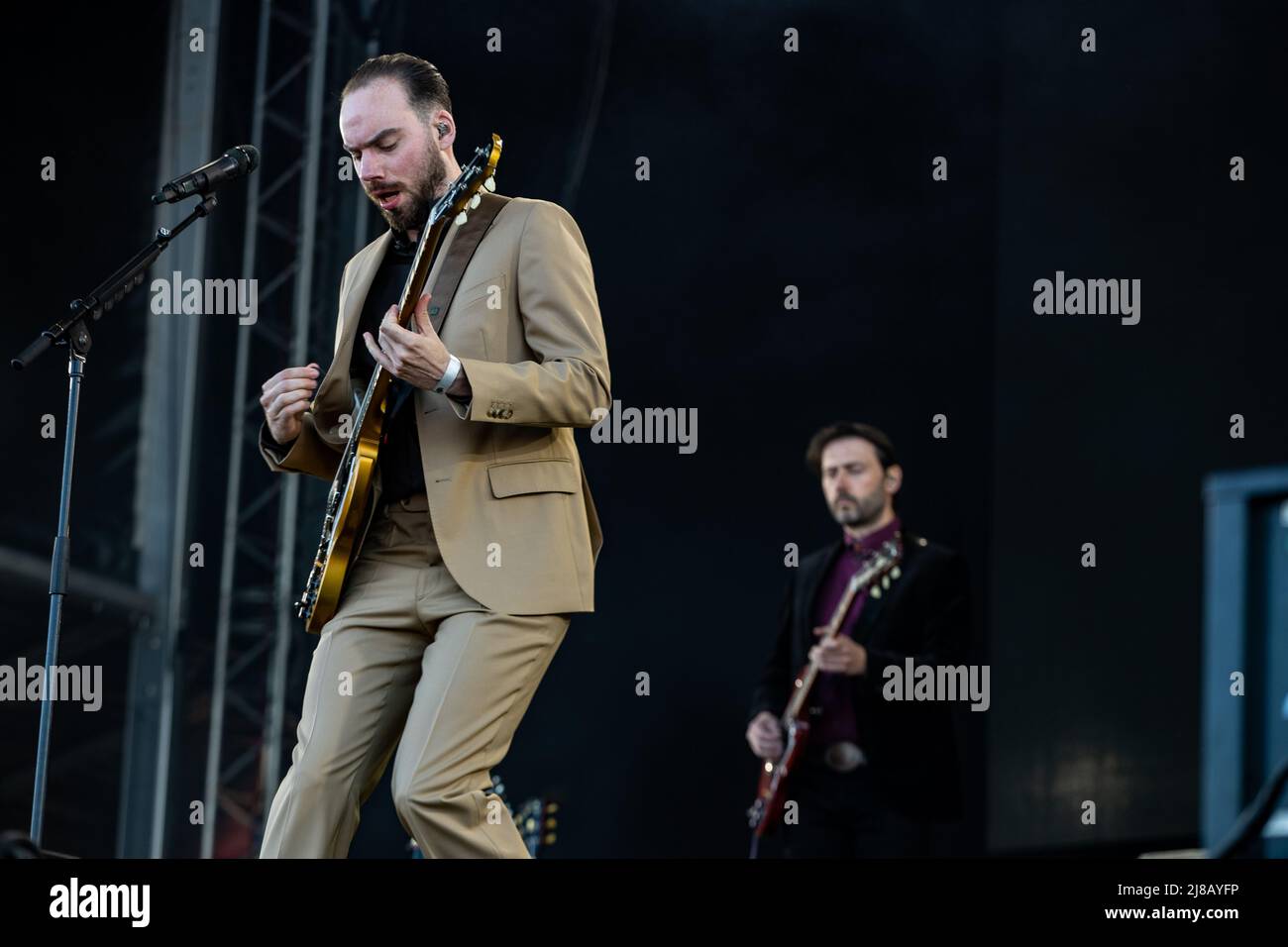 2022-05-14 18:47:59 SCHEVENINGEN - Rock band De Staat with lead singer ...