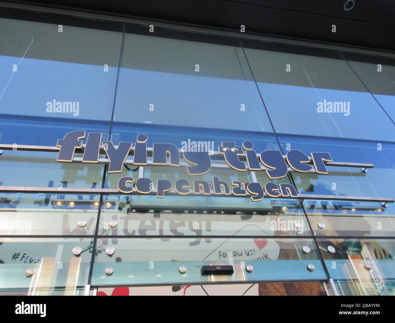 Flying tiger sign hi-res stock photography and images - Alamy
