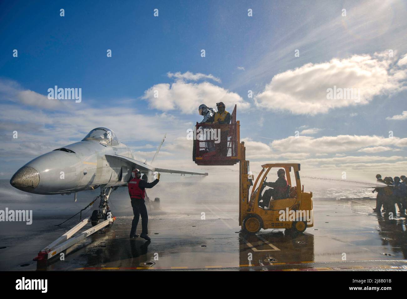 220512-N-MJ302-1226 PACIFIC OCEAN (May 12, 2022) Sailors participate in ...