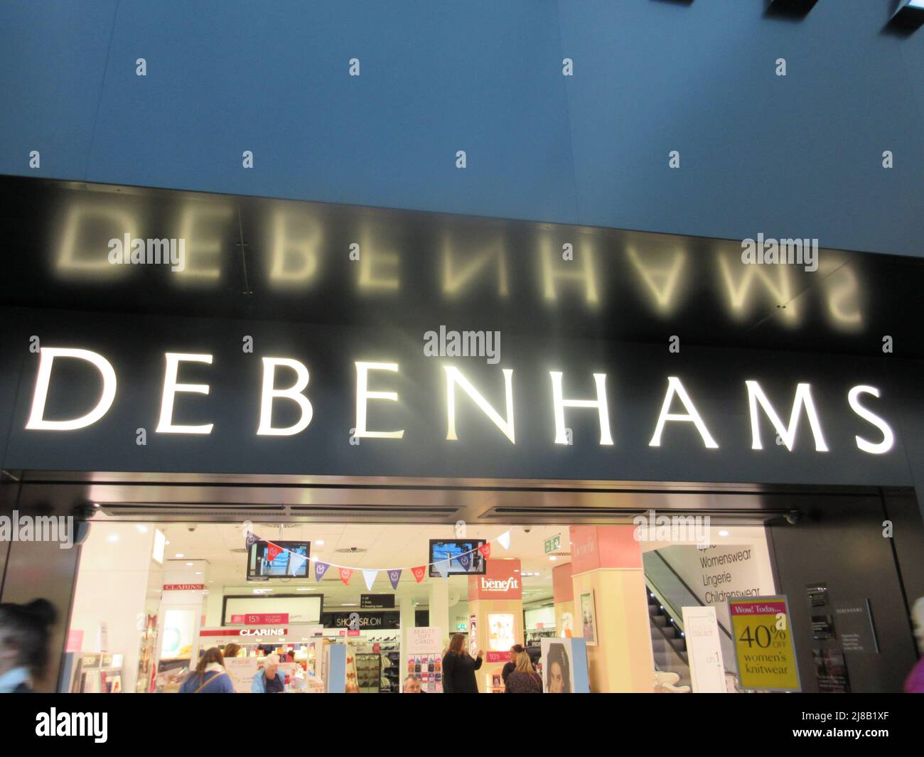 Debenhams shopfront hi-res stock photography and images - Alamy