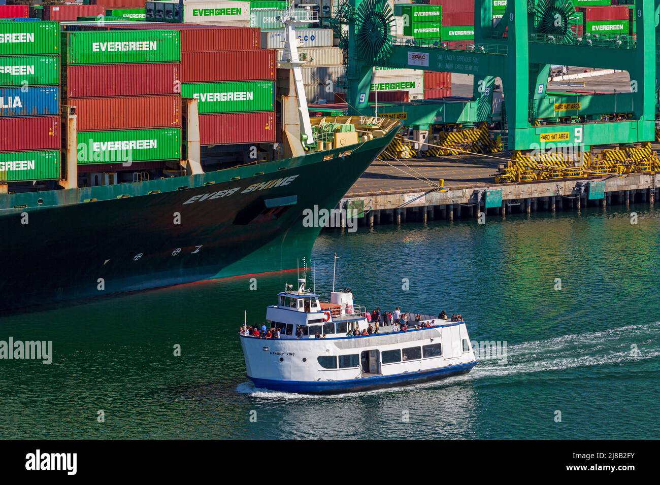 Tour boat & Evergreen container ship, Port of Los Angeles, San Pedro ...