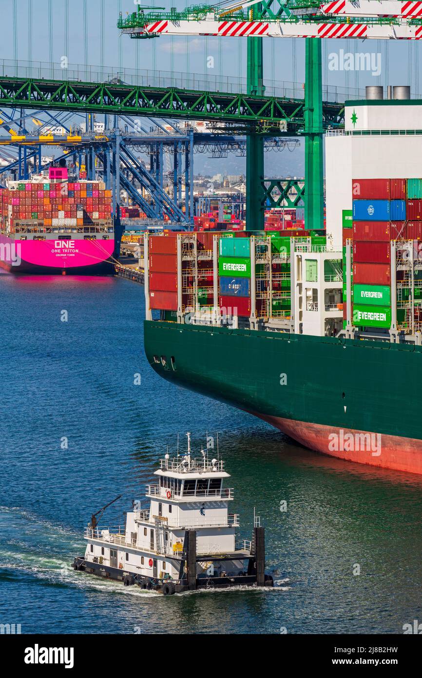 Evergreen container ship, Port of Los Angeles, San Pedro, California ...
