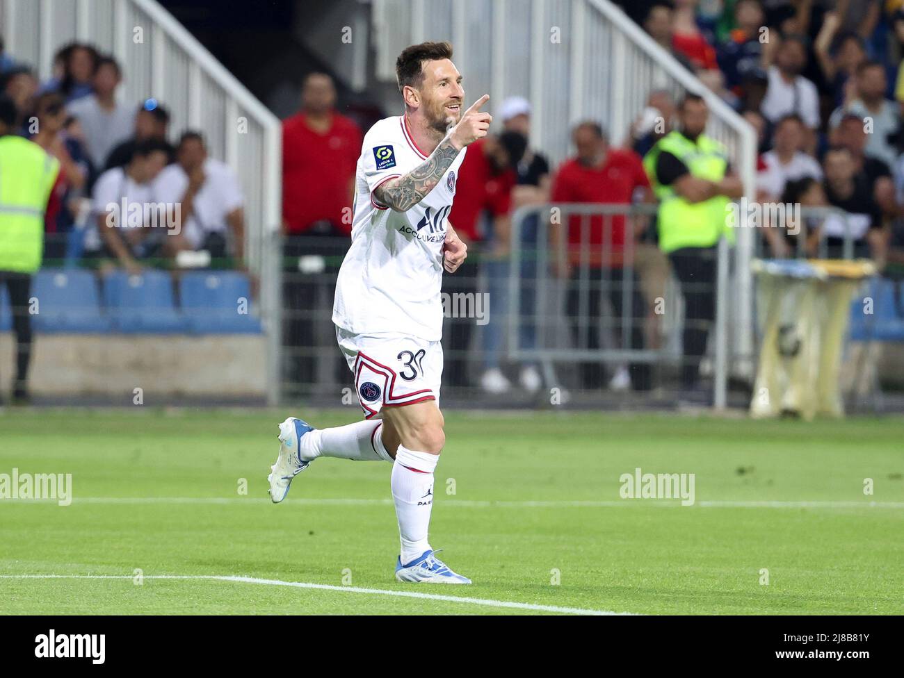 Lionel Messi of PSG celebrates his second goal during the French ...