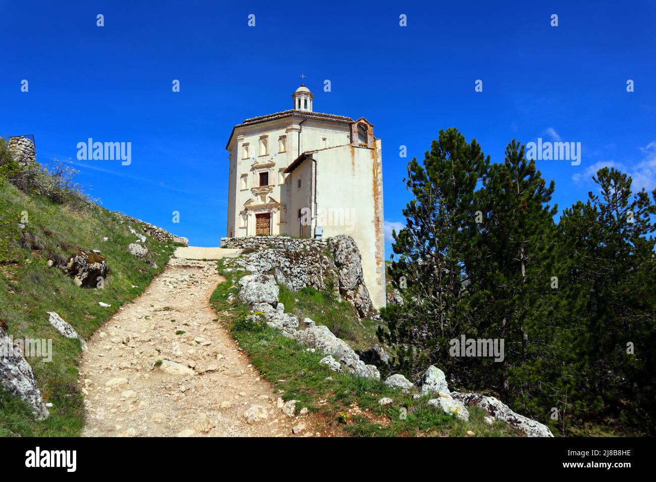 Santa Maria della Pietà Church near the fortress of Rocca Calascio ...