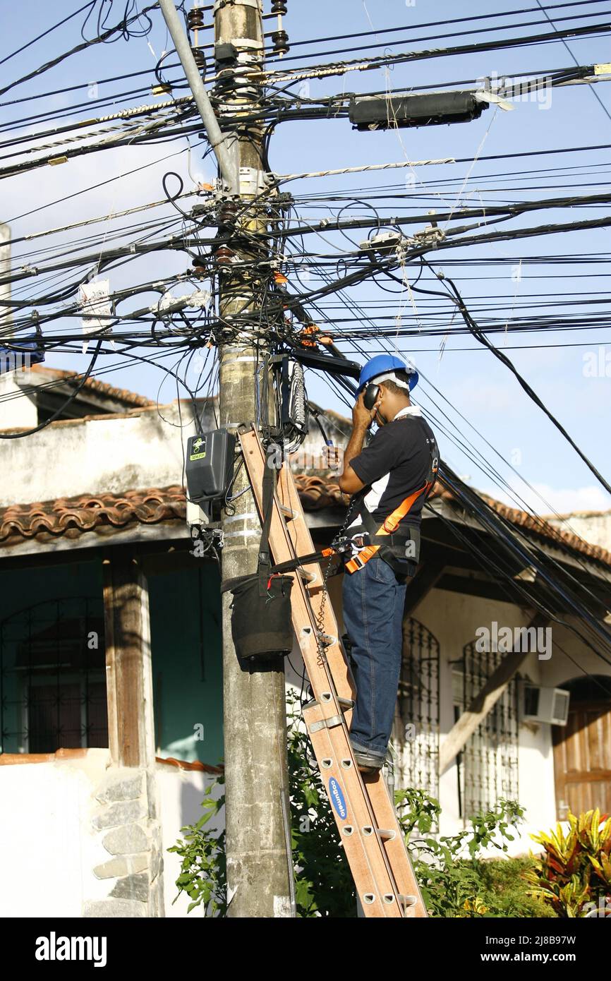 Telephone Pole Repairman UPR NF Provides Performance At The Extreme