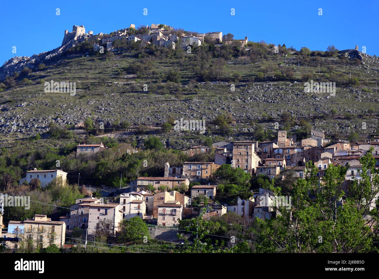 Calascio and Rocca Calascio, mountaintop medieval town with the Castle ...