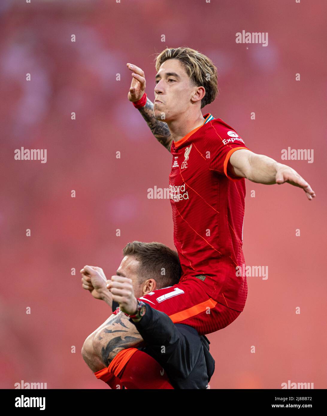 (220515) -- LONDON, May 15, 2022 (Xinhua) -- Liverpool's Kostas ...