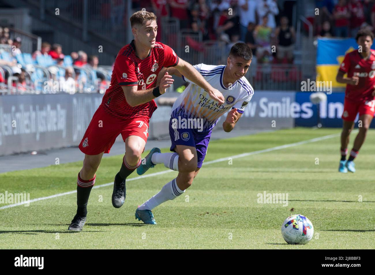 Toronto, Ontario, Canada. 14th May, 2022. Jordan Perruzza (77) and Joao ...