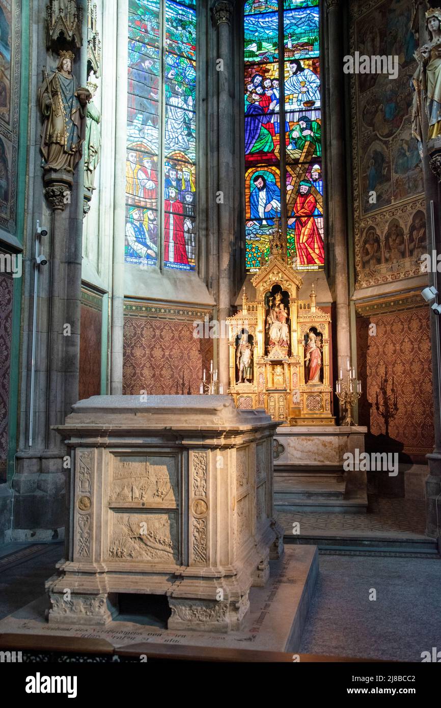 Loy hering hi-res stock photography and images - Alamy