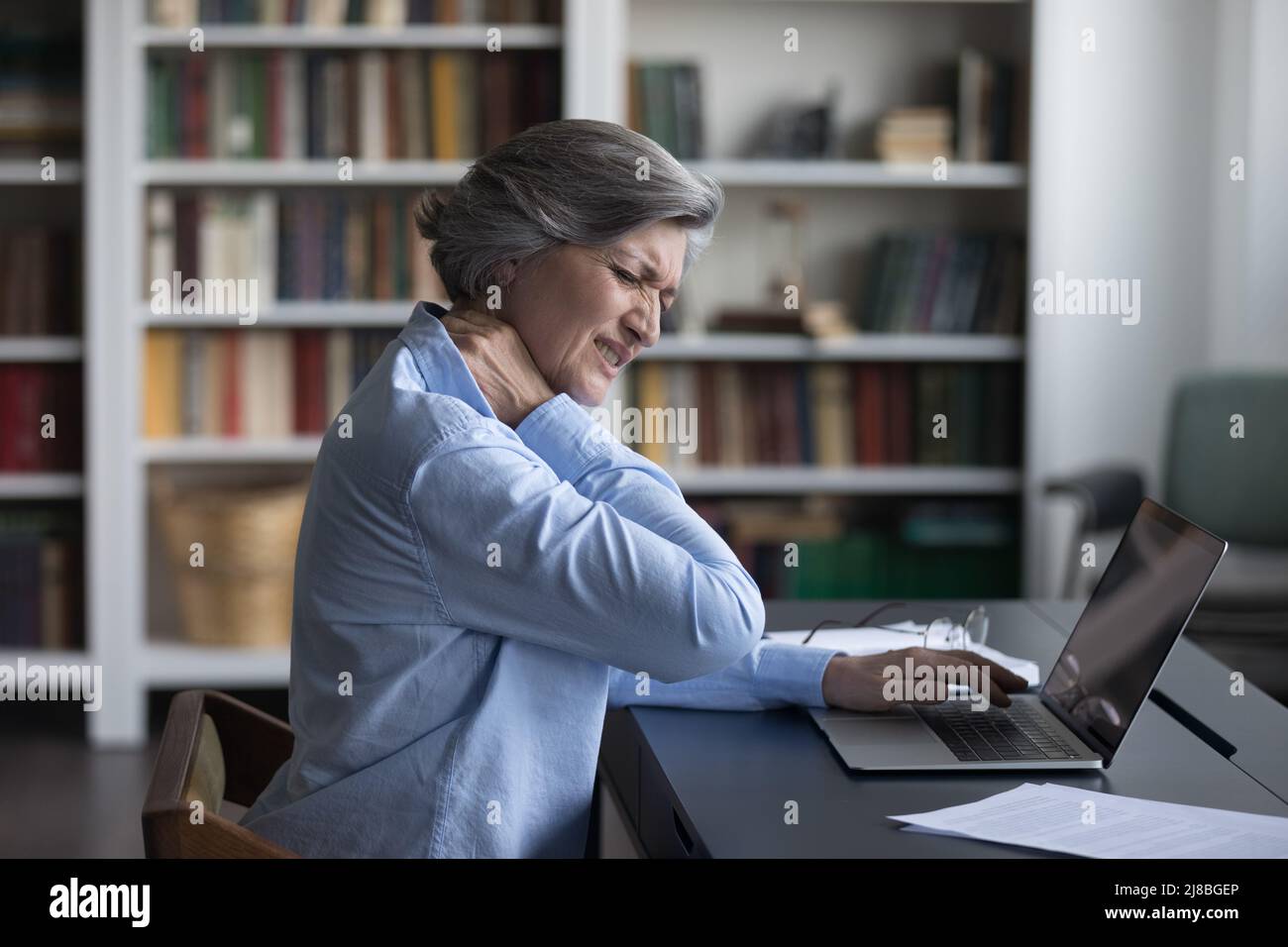 Strong old woman hi-res stock photography and images - Alamy