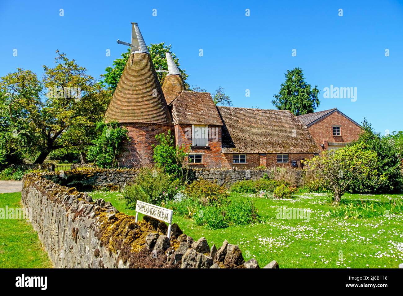 Oast House, Smarden, Kent, UK Stock Photo - Alamy