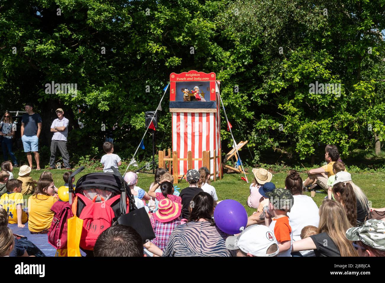 British puppet show hi-res stock photography and images - Alamy