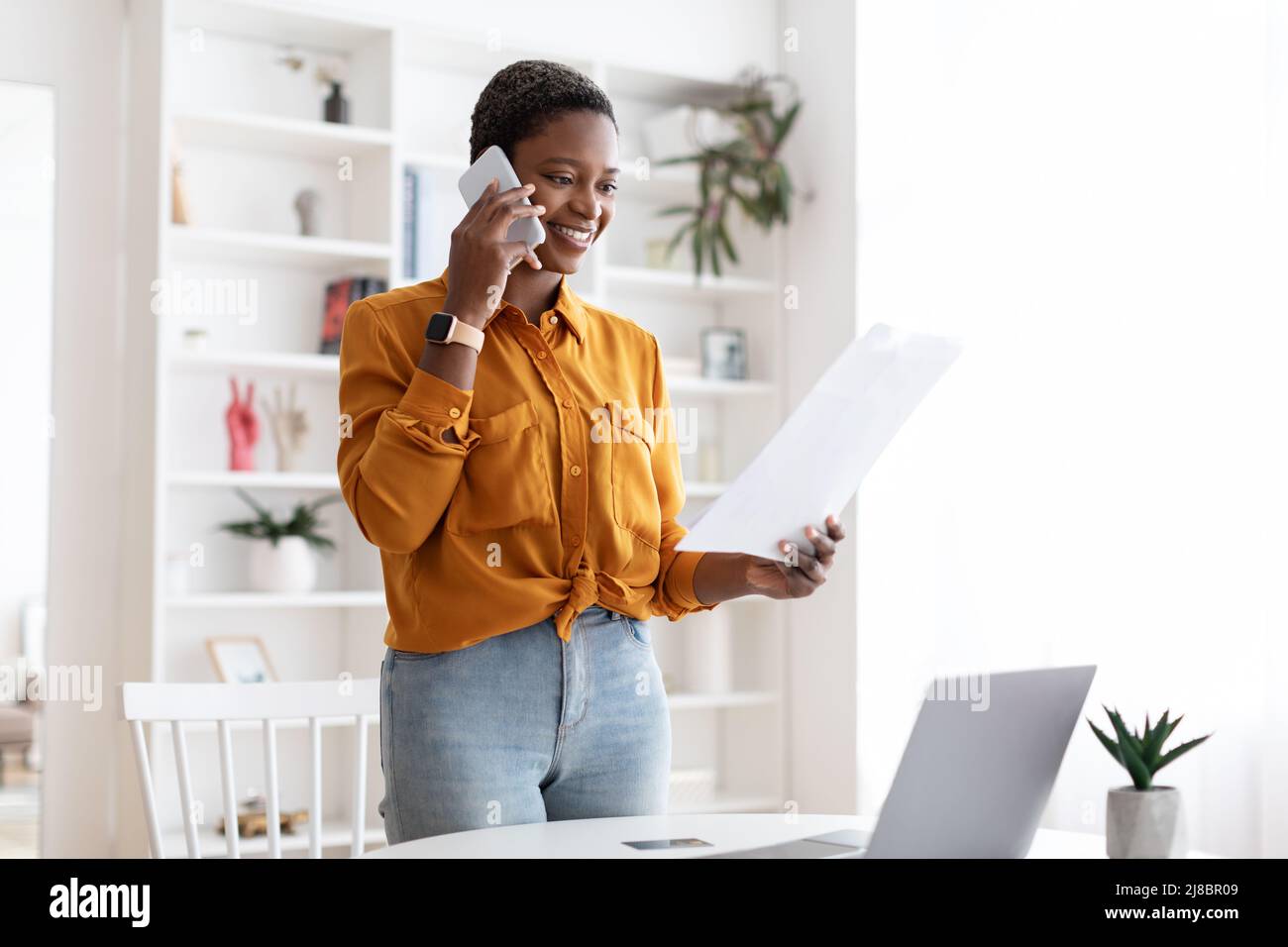 African american entrepreneur working hi-res stock photography and ...