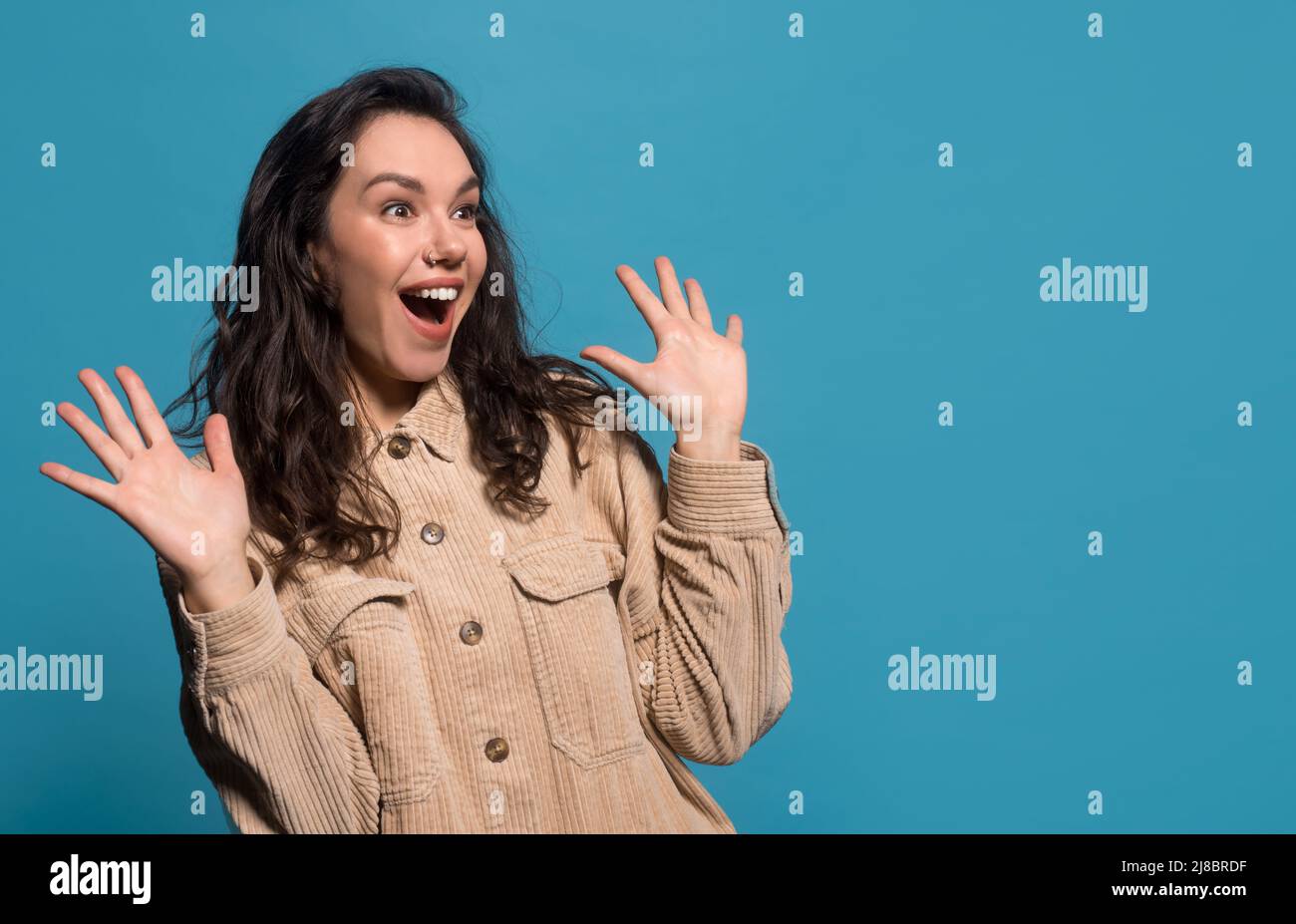 Woman hands out open hi-res stock photography and images - Alamy