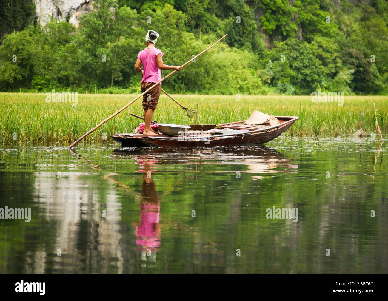 Vietnamese lady fishing hi-res stock photography and images - Alamy