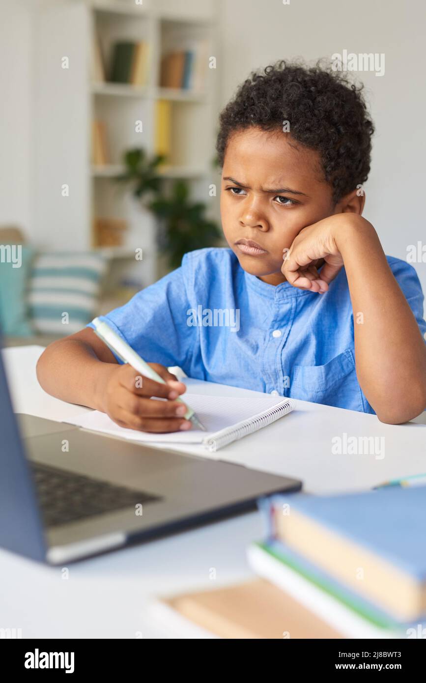 Tutoring black children hi-res stock photography and images - Alamy