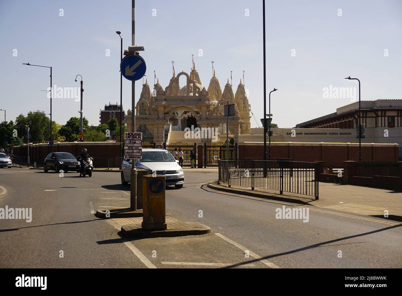BAPS Shri Swaminarayan Mandir, London Stock Photo - Alamy