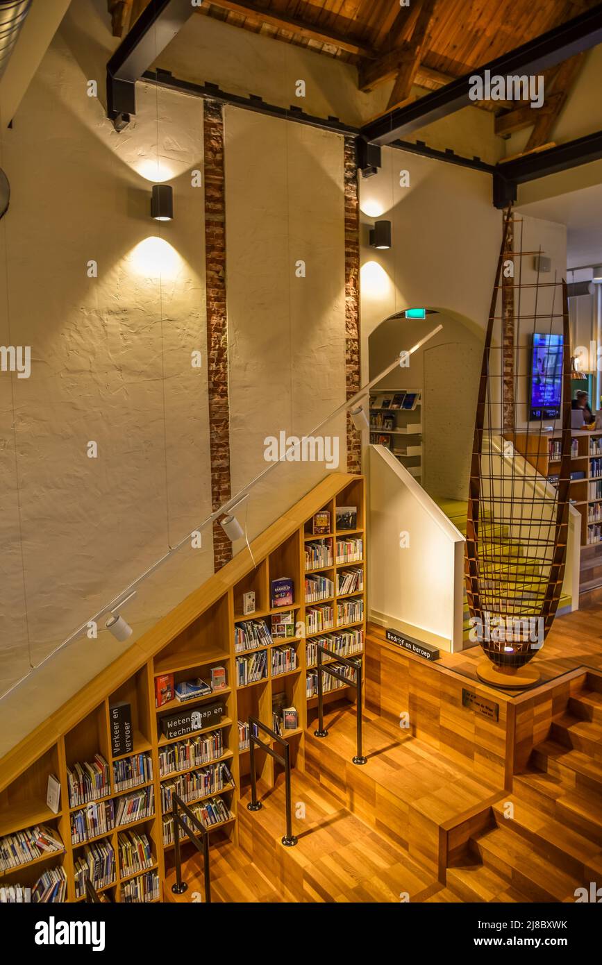 Holland house library hi-res stock photography and images - Alamy