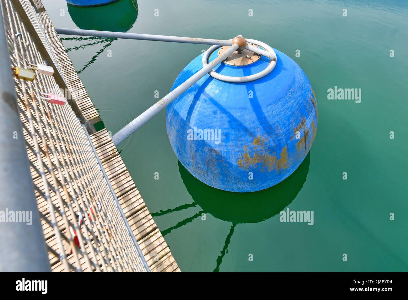 Float above the water hi-res stock photography and images - Alamy