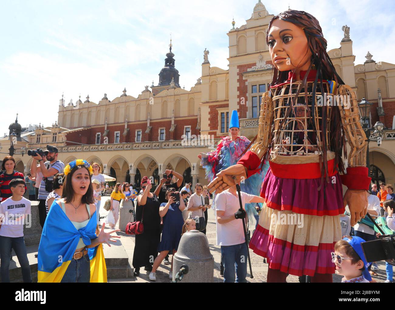 Tall puppet hi-res stock photography and images - Alamy