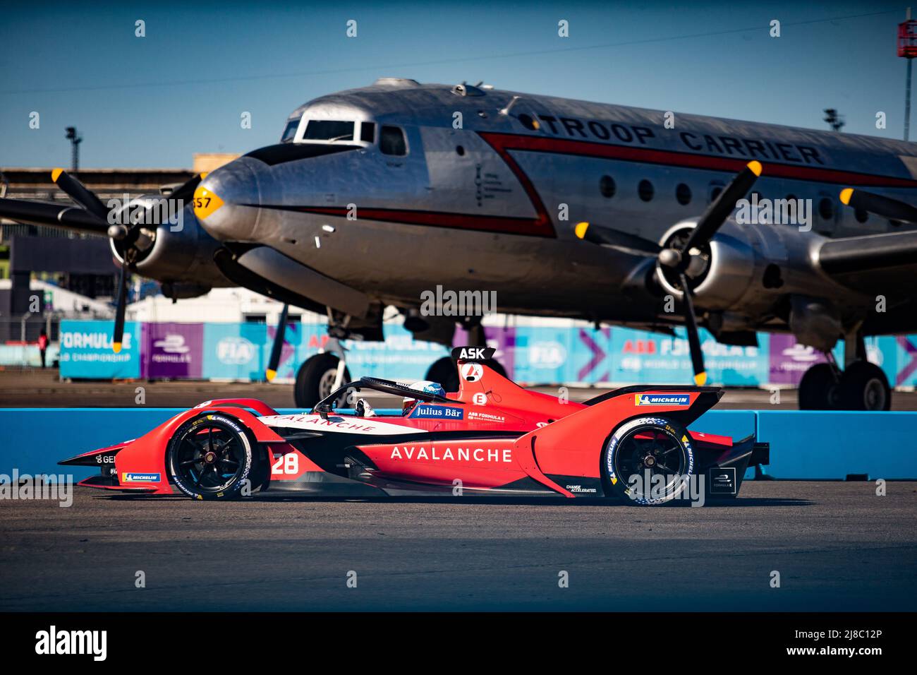 28 ASKEW Oliver (usa), Avalanche Andretti Formula E, BMW iFE.21, action ...