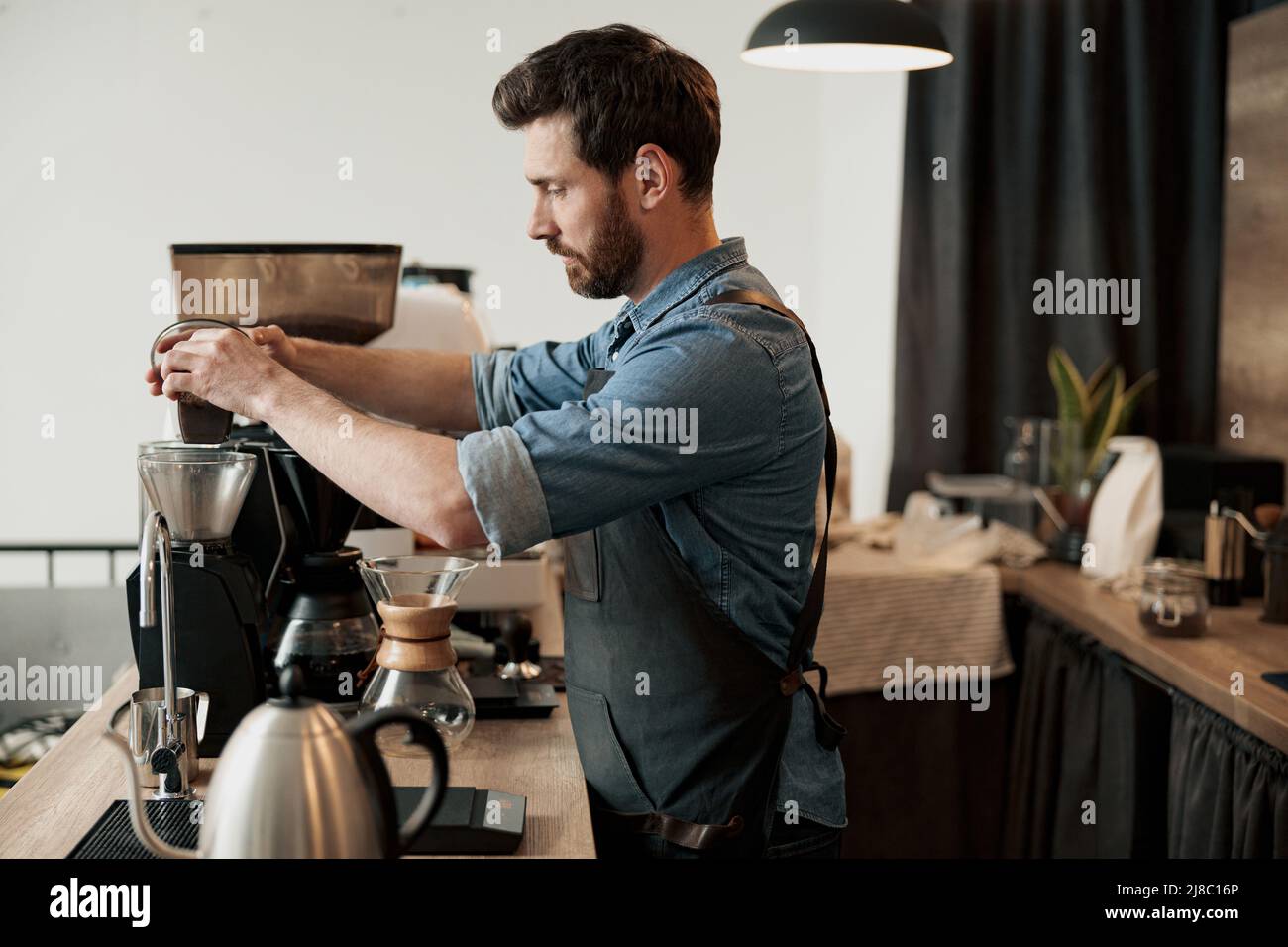 Tank preparation process hi-res stock photography and images - Alamy