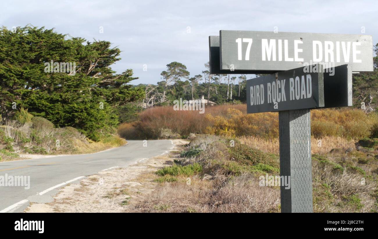 Scenic 17-mile drive wooden road sign, Monterey peninsula, Big Sur ...