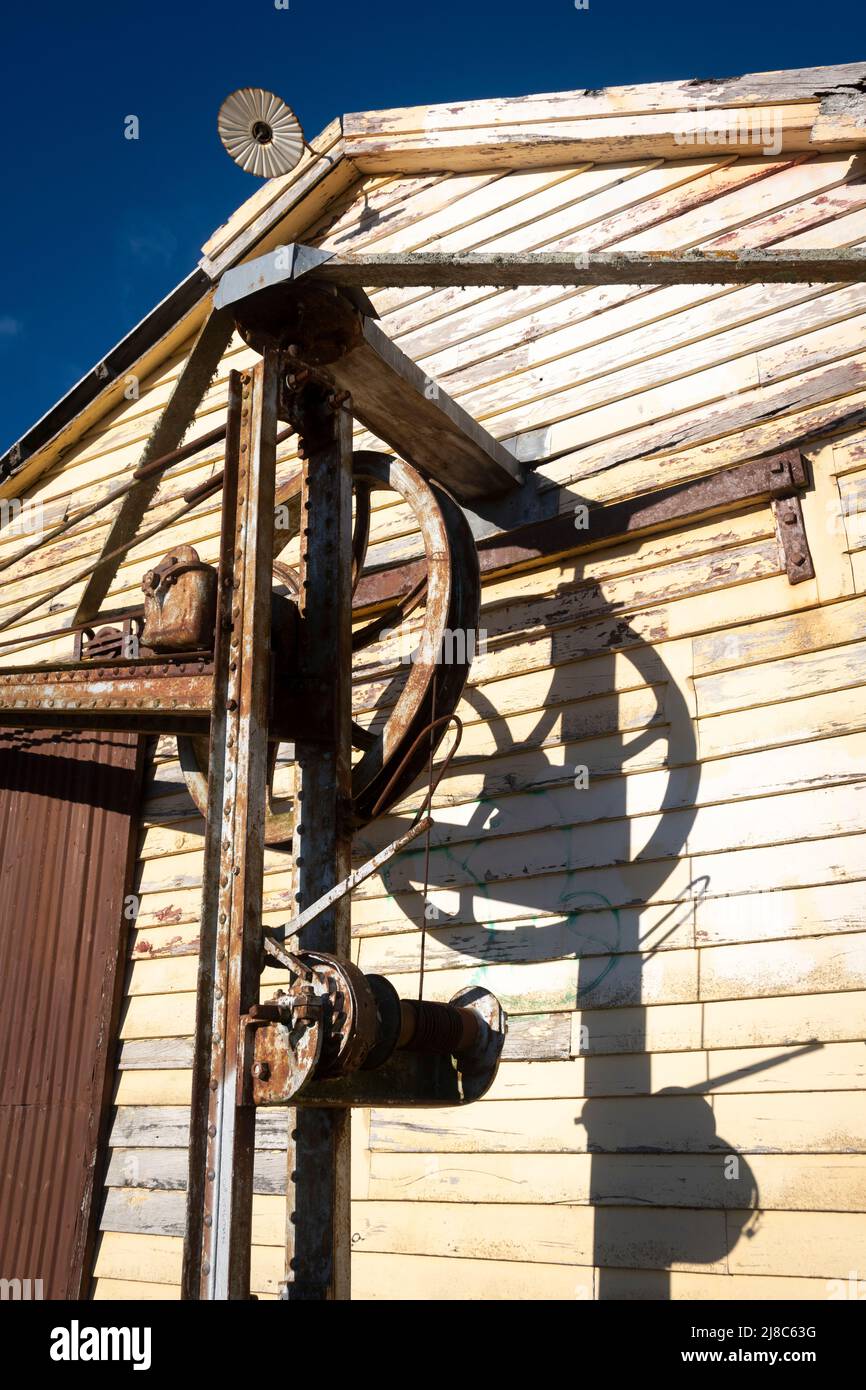 Industrial hand crank hi-res stock photography and images - Alamy