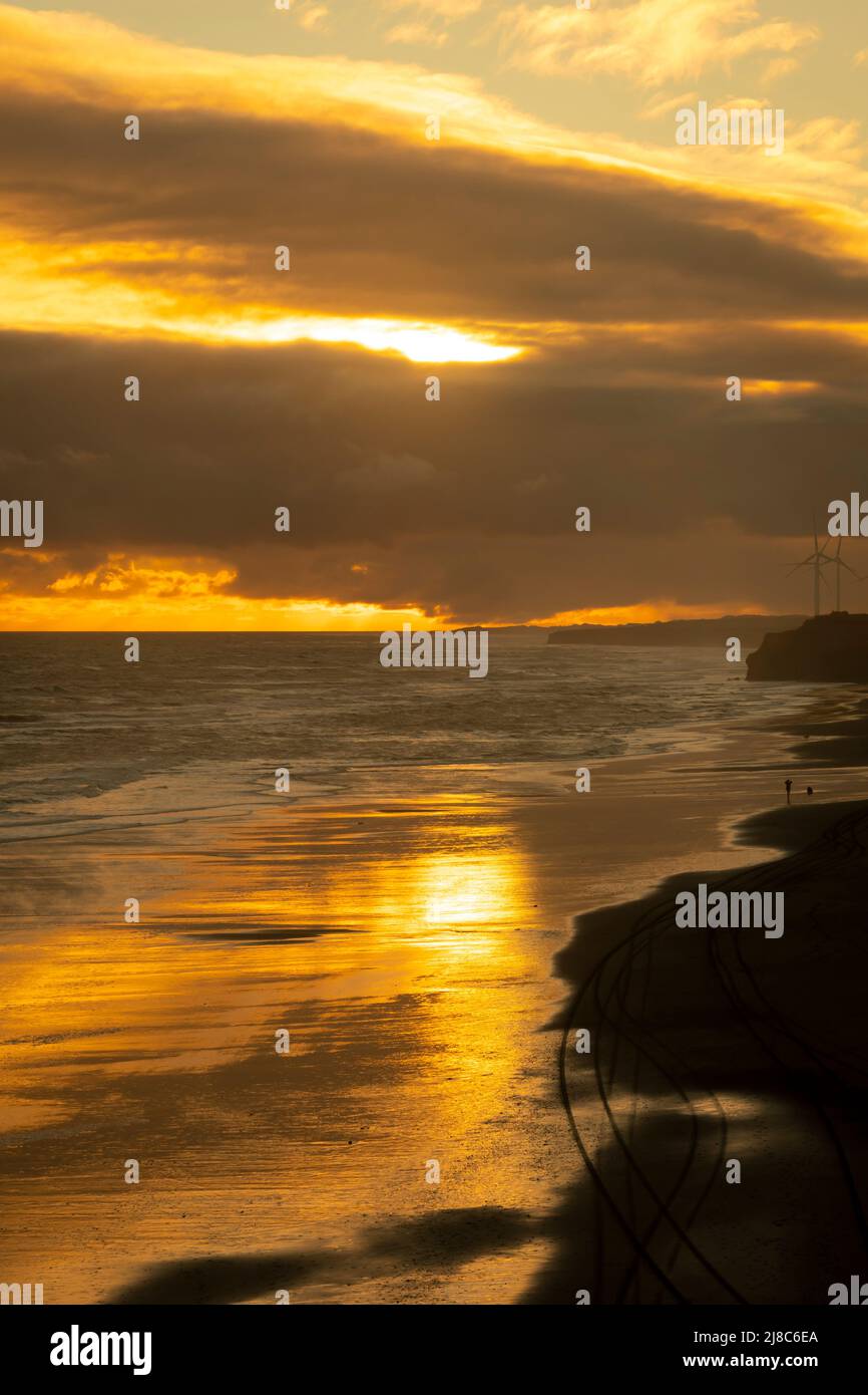 Sunset at Waverly Beach, South Taranaki, North Island, New Zealand ...