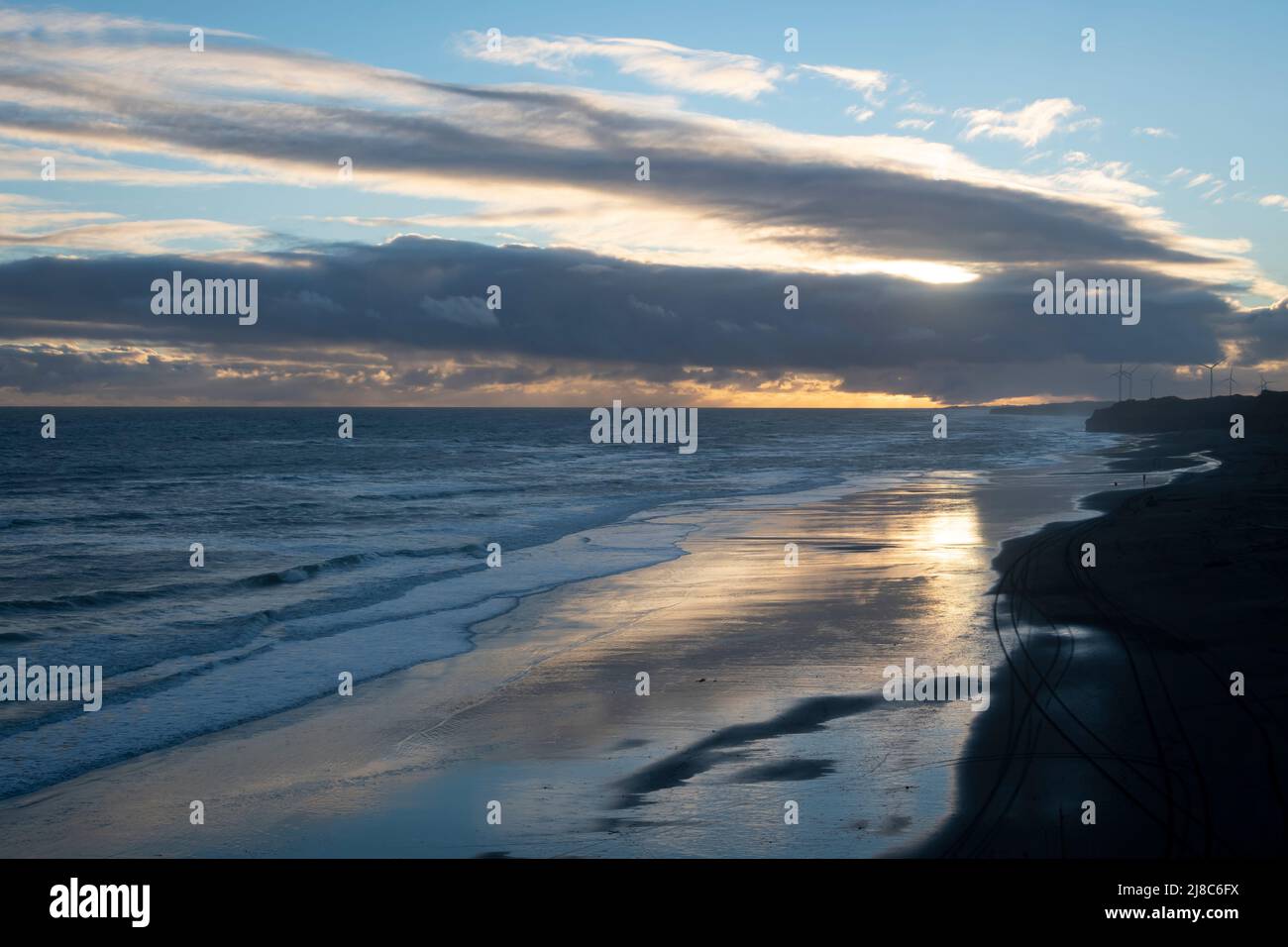 Sunset at Waverly Beach, South Taranaki, North Island, New Zealand ...