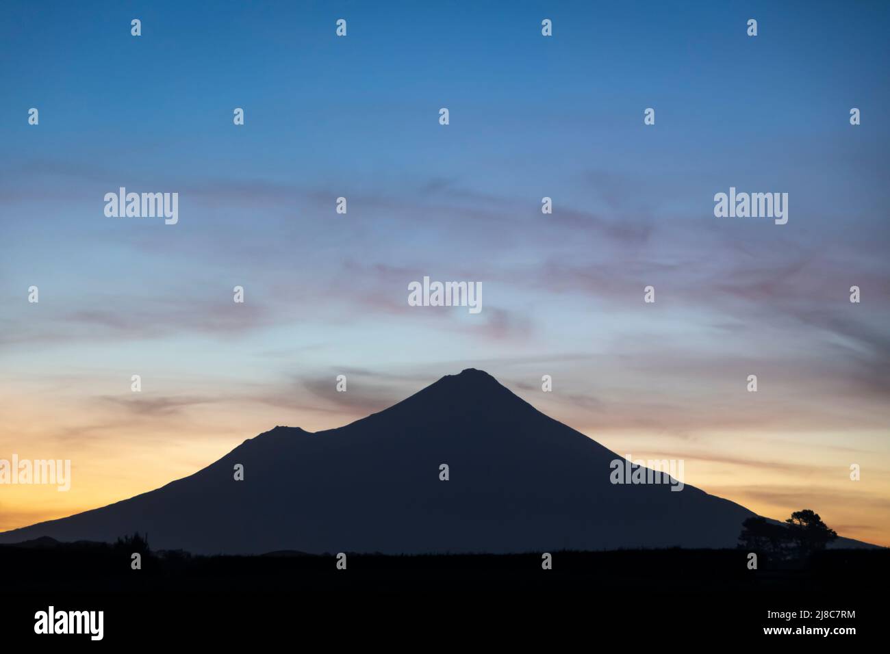Mount Taranaki at dusk, Stratford, Taranaki, North Island, New Zealand ...