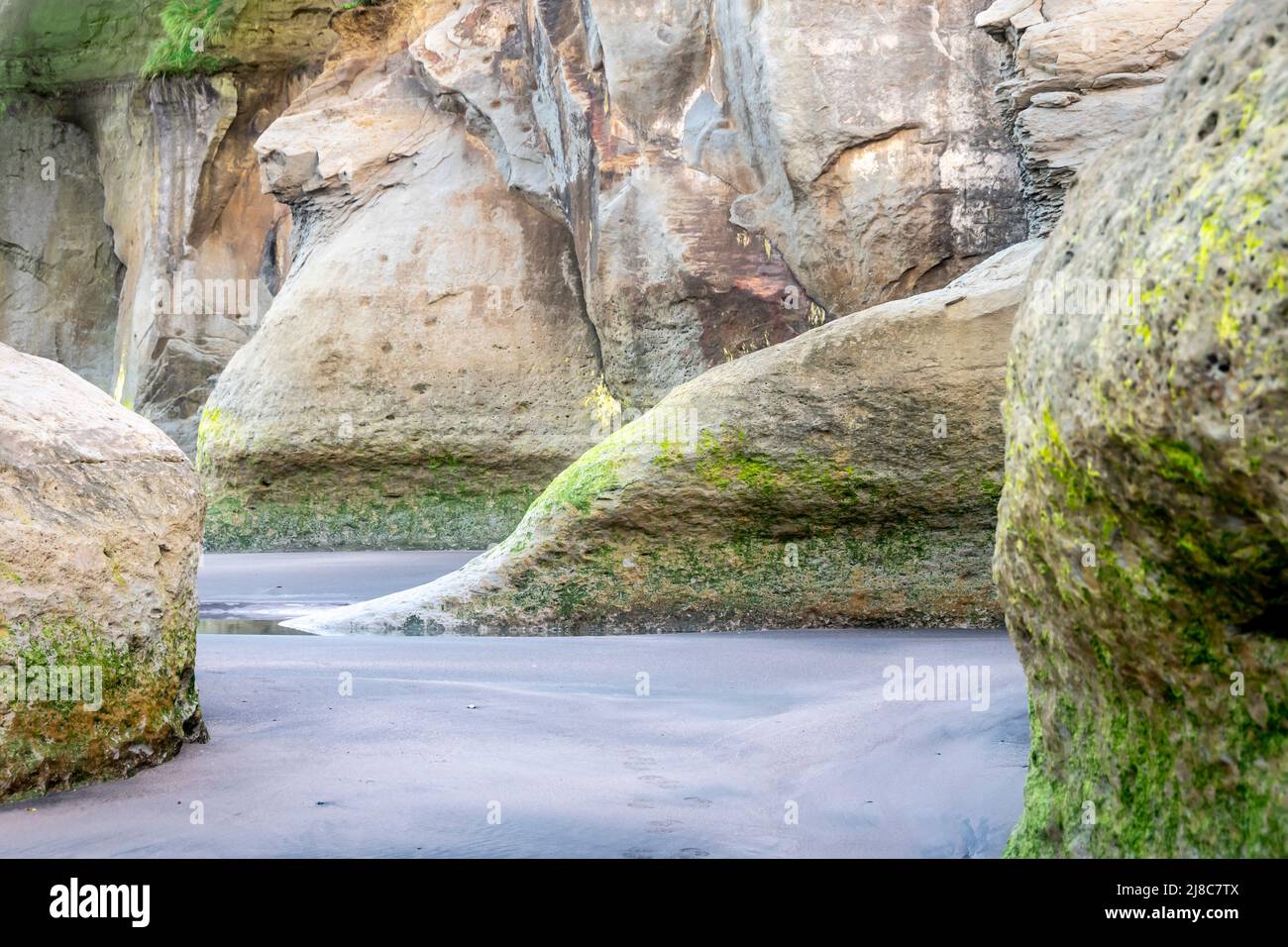 Rock formations in cliffs at Waverly Beach, South Taranaki, North ...