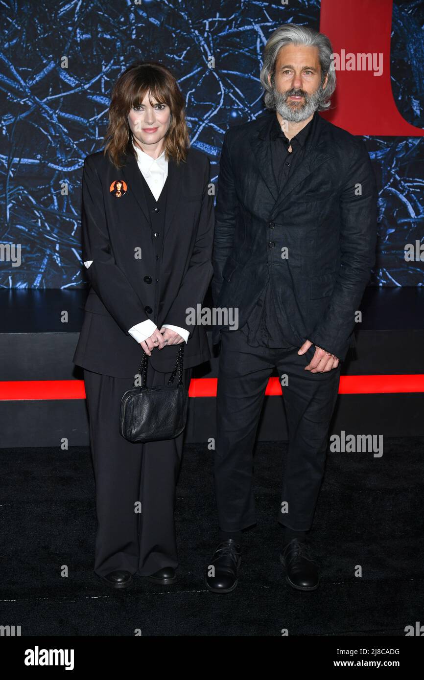 Winona Ryder and Scott Mackinlay Hahn Stock Photo - Alamy