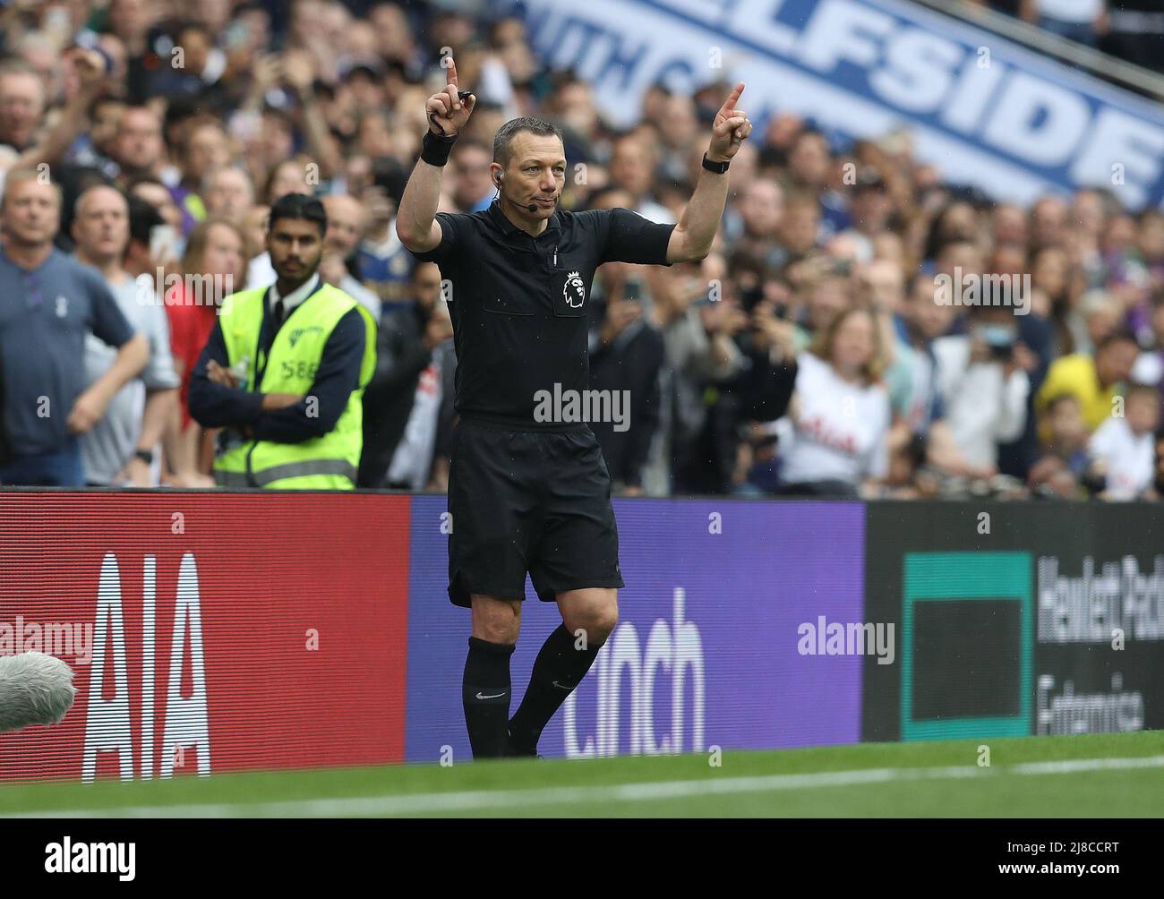 Var football checking hi-res stock photography and images - Alamy
