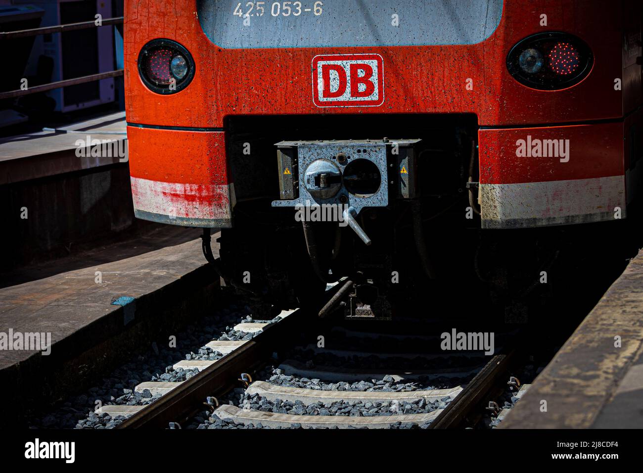 15 May 2022, Lower Saxony, Hanover: A Deutsche Bahn regional train ...