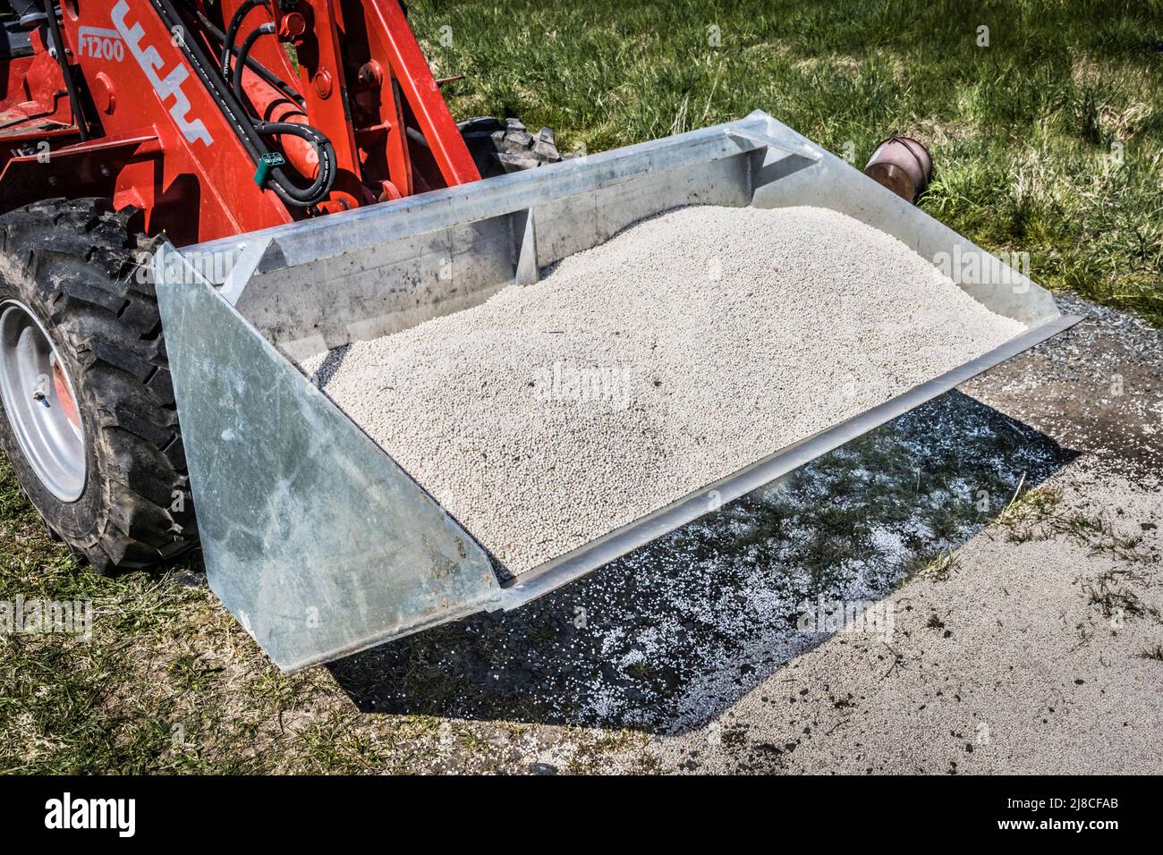 Ammonium sulfate fertilizer hi-res stock photography and images - Alamy