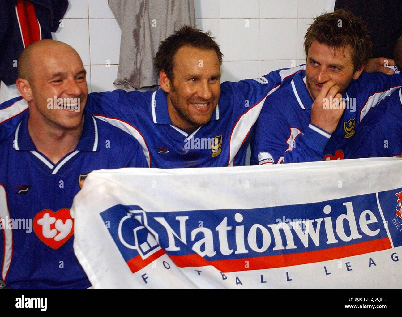 PORTSMOUTHS GOLDEN OLDIES STEVE STONE, PAUL MERSON AND TIM SHERWOOD PIC ...