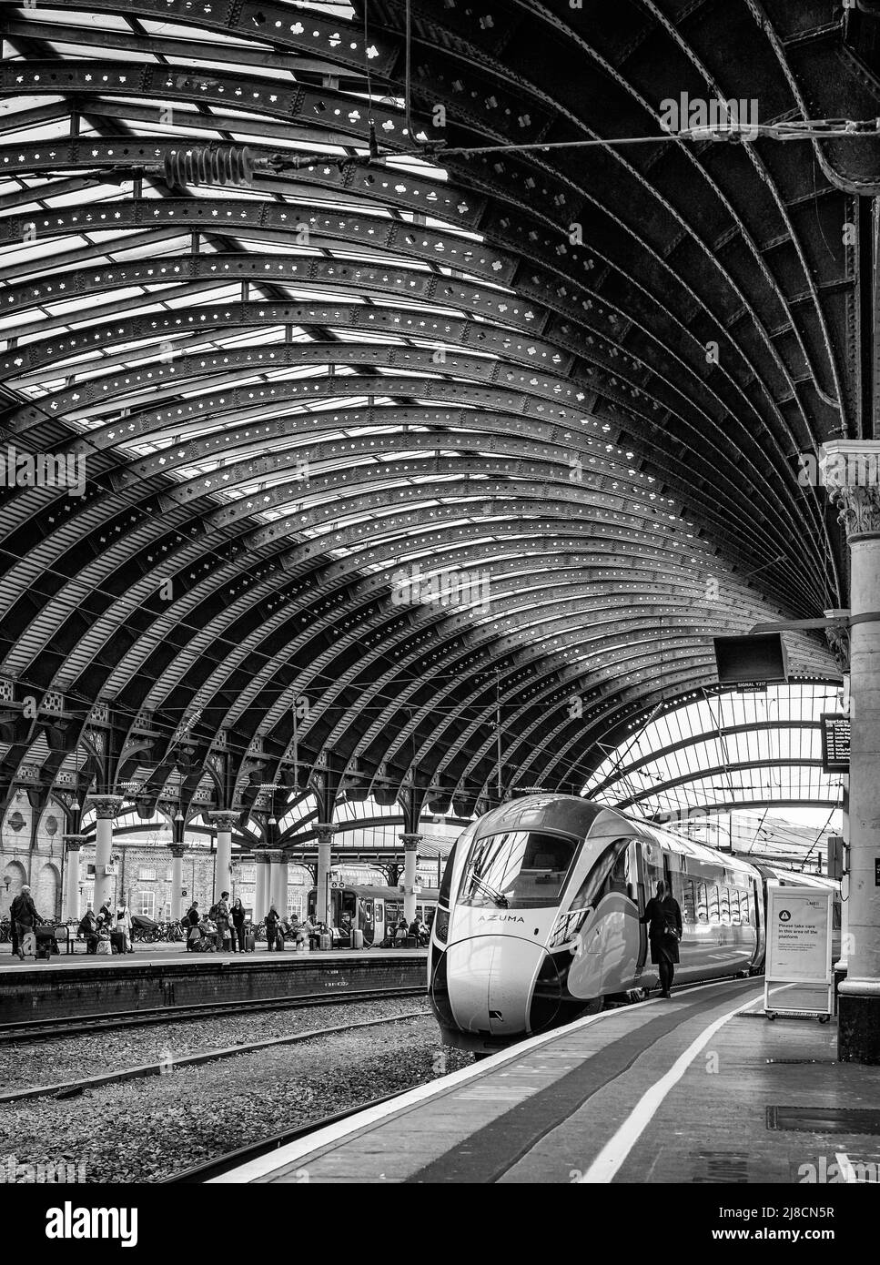 New york overhead train Black and White Stock Photos & Images - Alamy