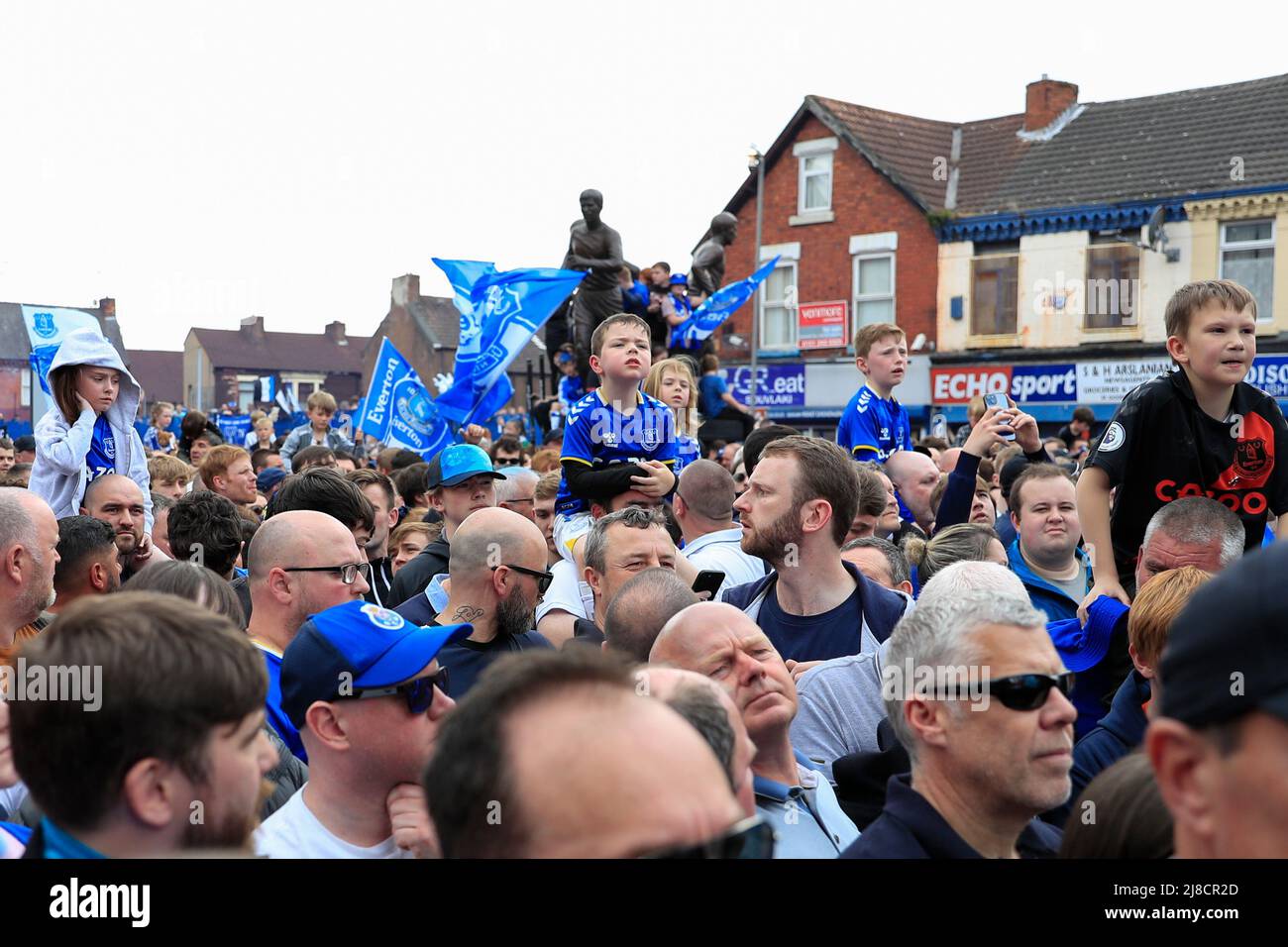 Team bus arrival hi-res stock photography and images - Alamy