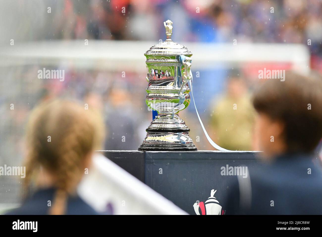 Fa sunday cup trophy hi-res stock photography and images - Alamy