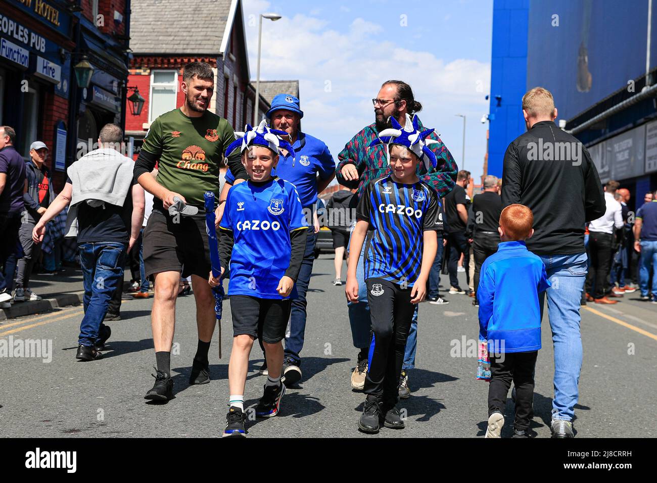 Everton fans hi-res stock photography and images - Alamy