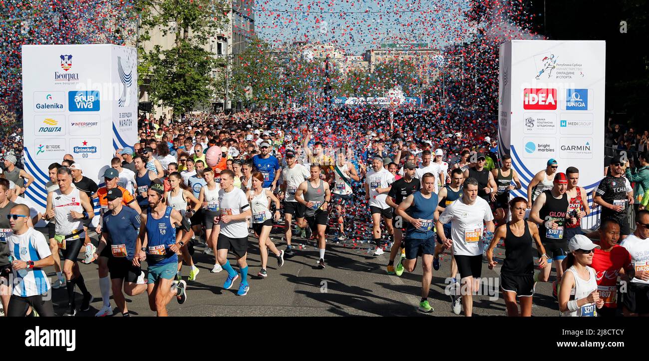 (220515) -- BELGRADE, May 15, 2022 (Xinhua) -- Competitors start their race at the 35th Belgrade ...