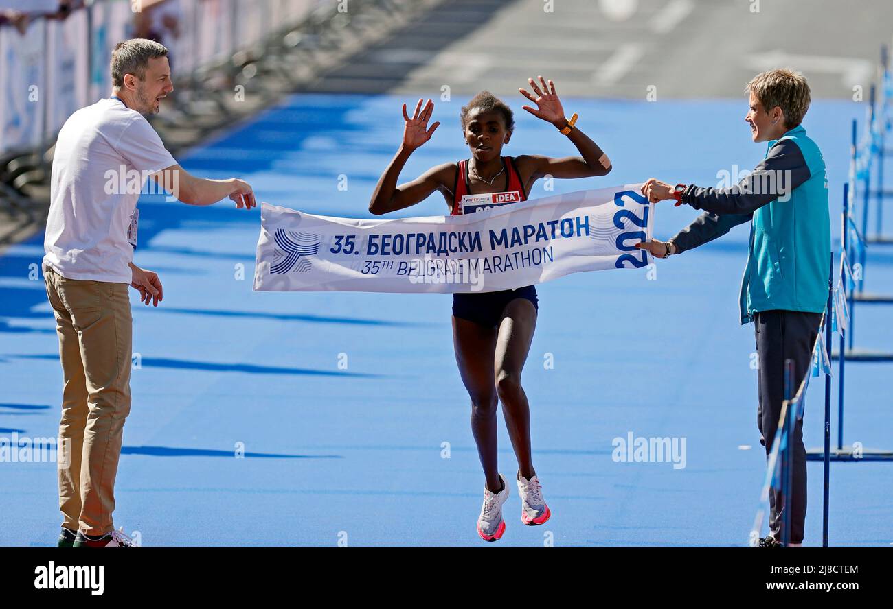 (220515) -- BELGRADE, May 15, 2022 (Xinhua) -- Ethiopia's Tsedal ...
