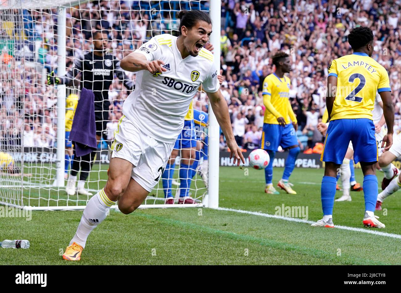 Leeds United's Pascal Struijk celebrates scoring their side's first ...