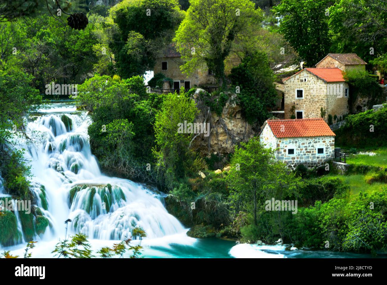 Cascading waterfall on rocky slope hi-res stock photography and images ...