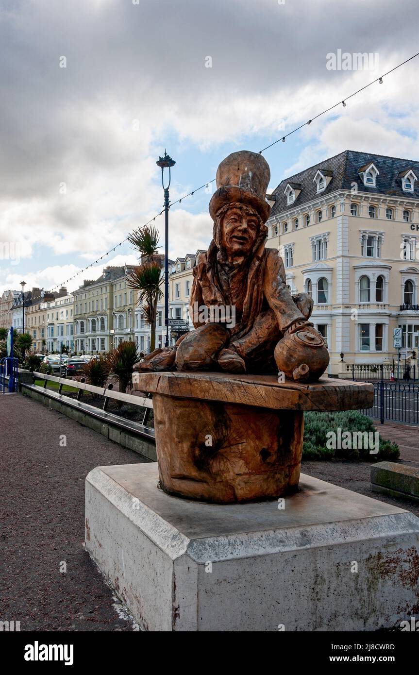 An oak Mad Hatter by sculptor Simon Hedger to mark the 160th birthday ...