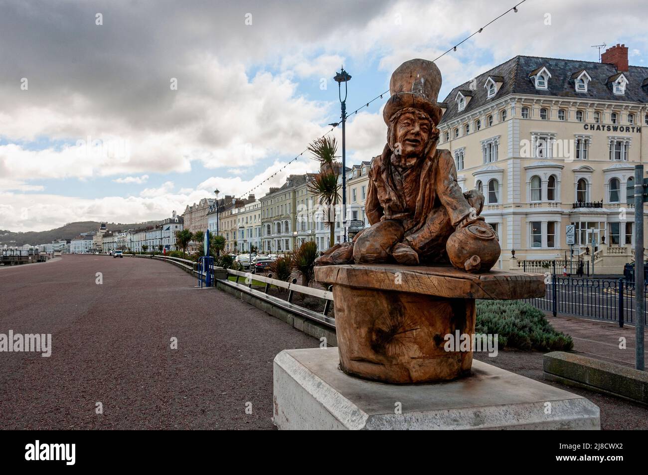 An oak Mad Hatter by sculptor Simon Hedger to mark the 160th birthday ...