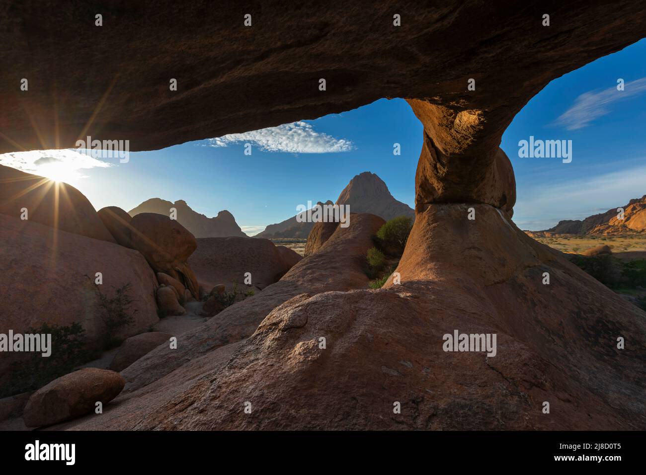 Starburst sunset hi-res stock photography and images - Alamy