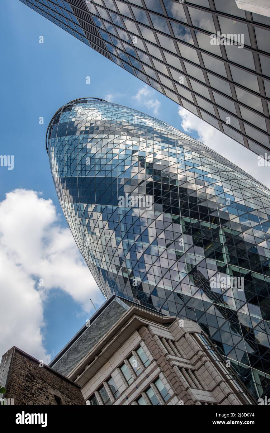 30 st mary axe gherkin hi-res stock photography and images - Alamy